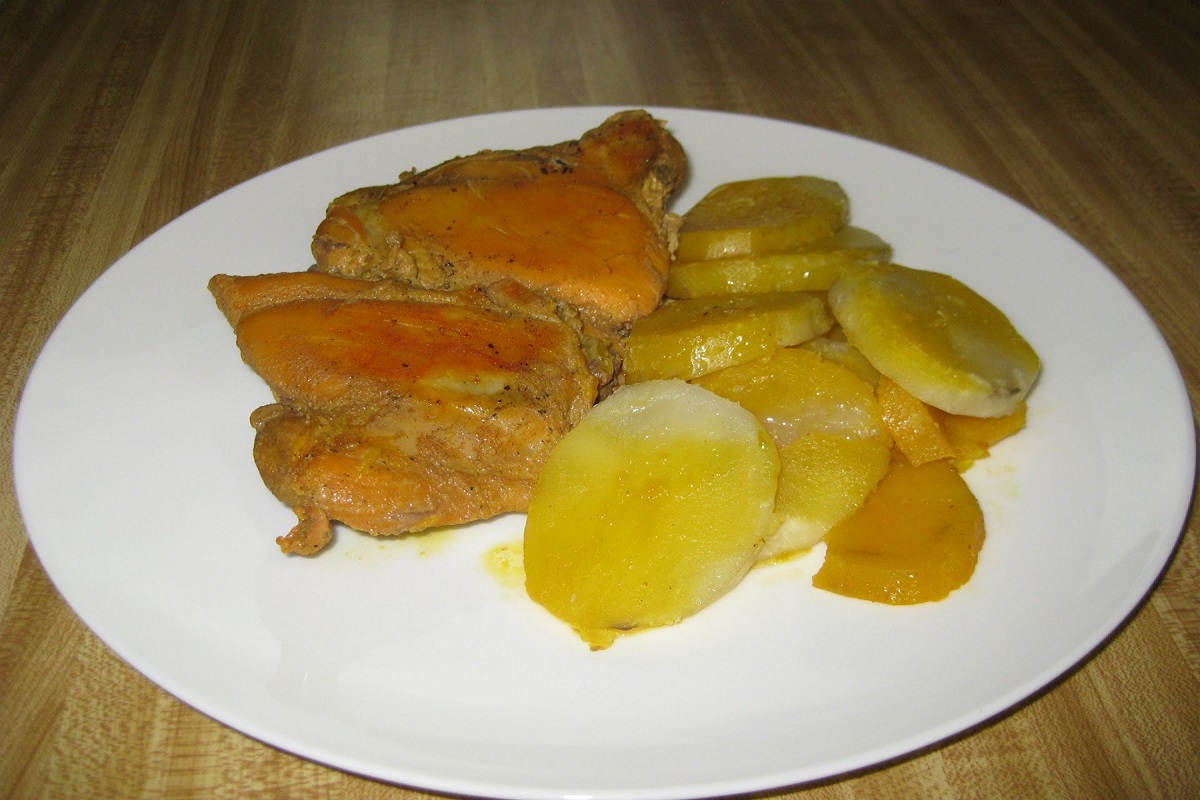 Pollo Simple A La Sartén Con Papas - Buen Provecho TV